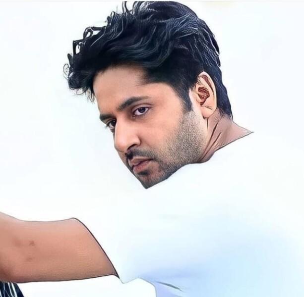 Imran Ashraf | Biography, Age, Wife, Education & Dramas